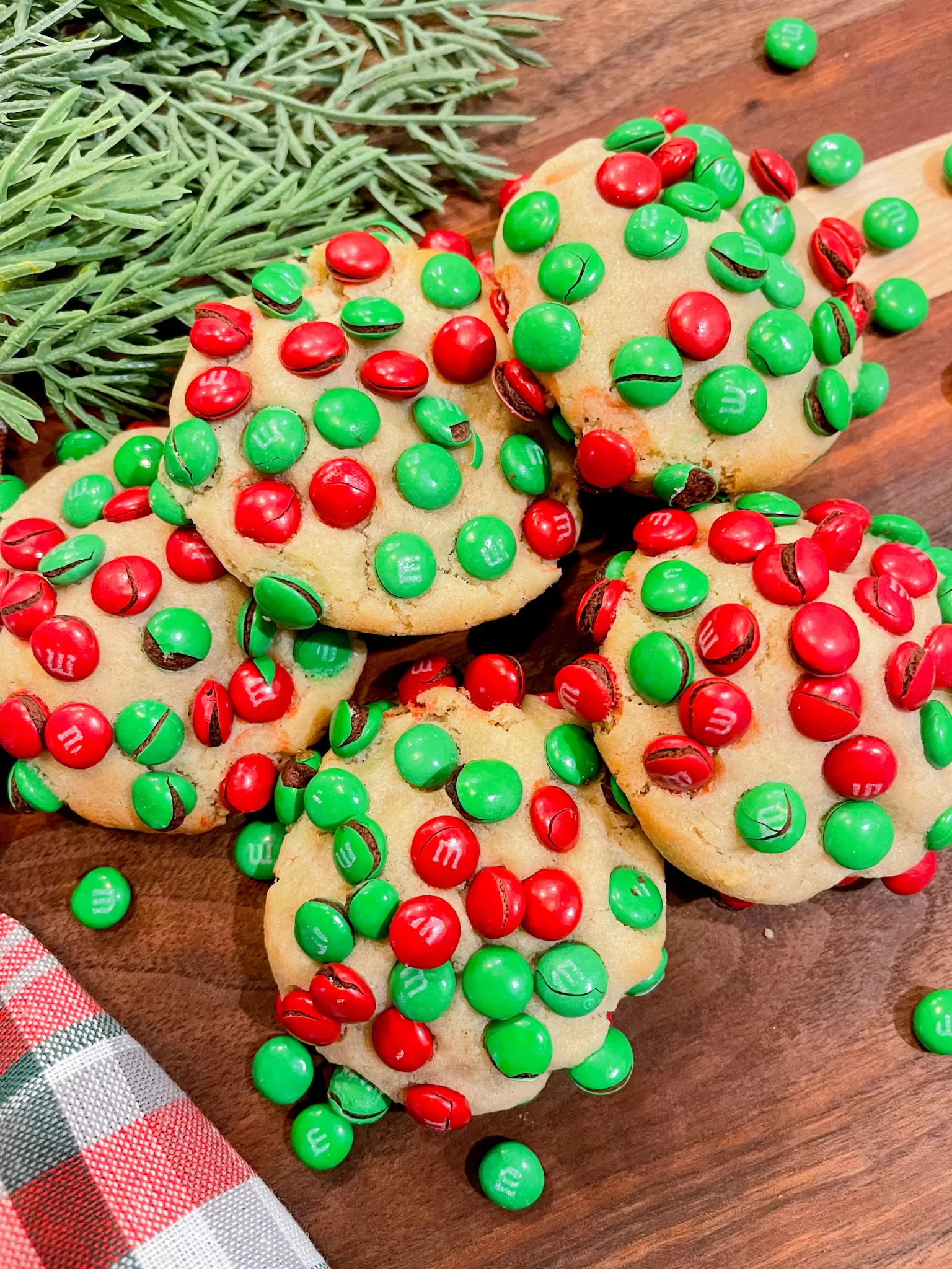 Christmas M&M Rolled Cookies - Maegan Kay Bakes